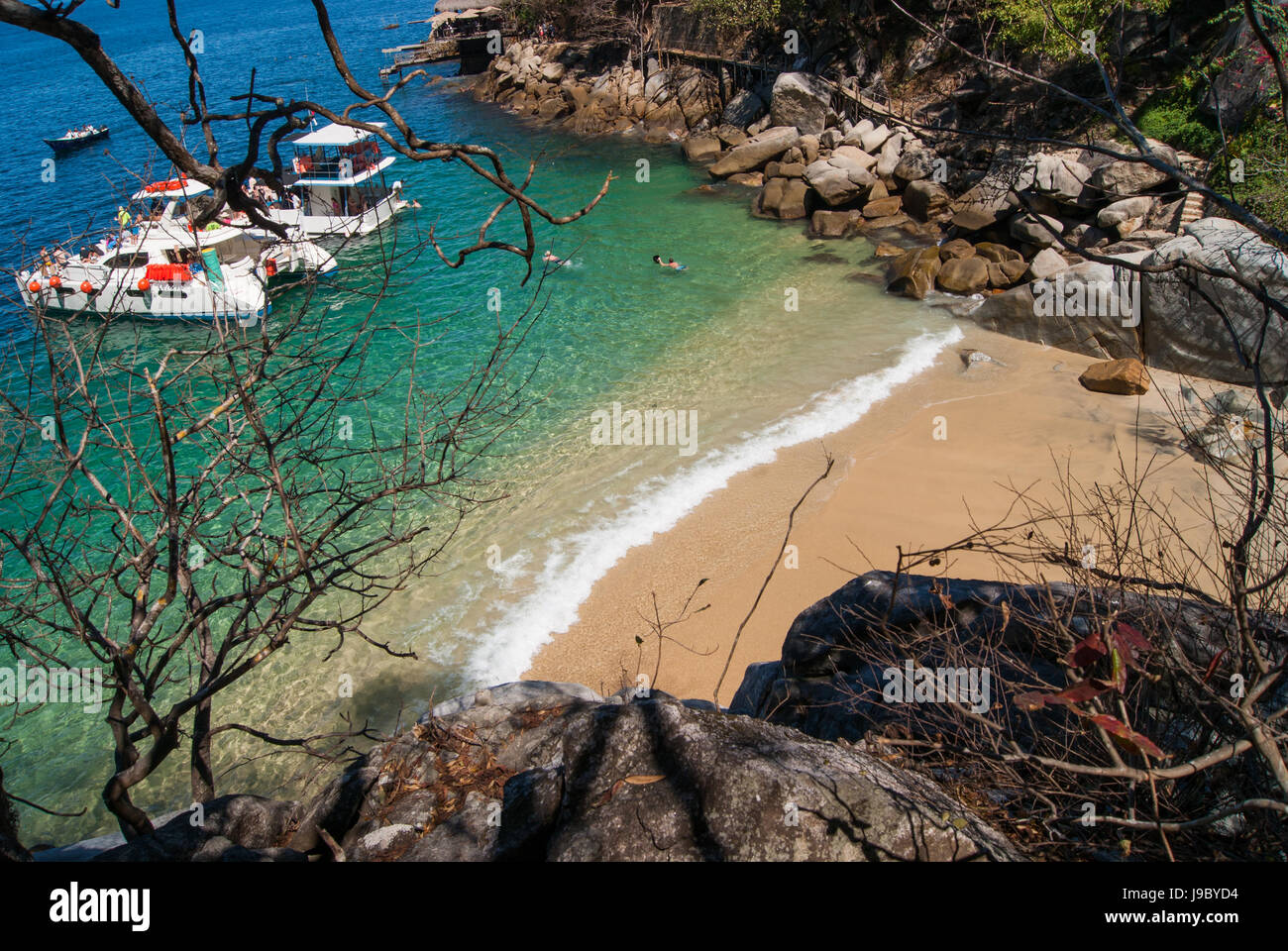 A beautiful beach in a secluded cove Stock Photo - Alamy