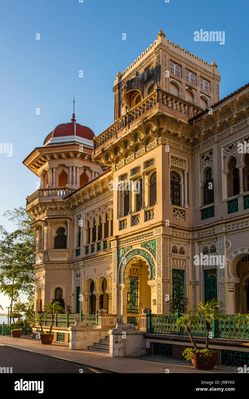 Example of moorish architecture hi-res stock photography and images - Alamy