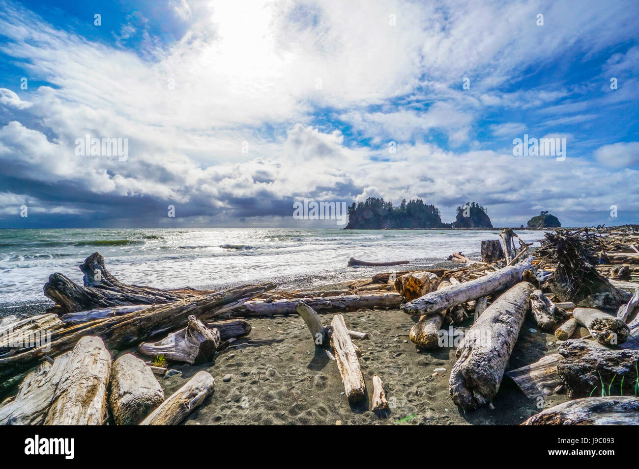 Amazing La Push Beach in the Quileute Indian reservation - FORKS ...