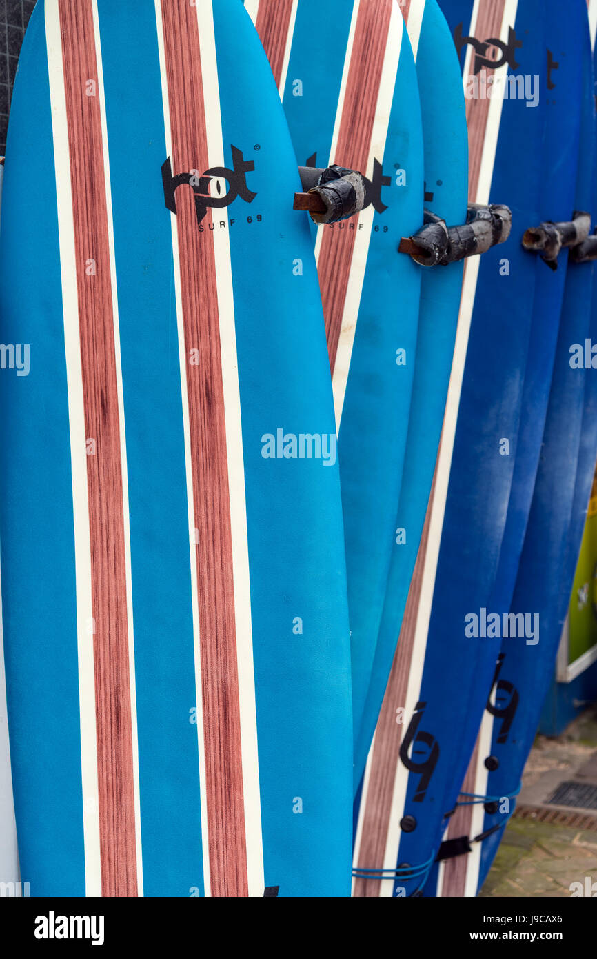 Ocean surf kids playing hi-res stock photography and images - Alamy
