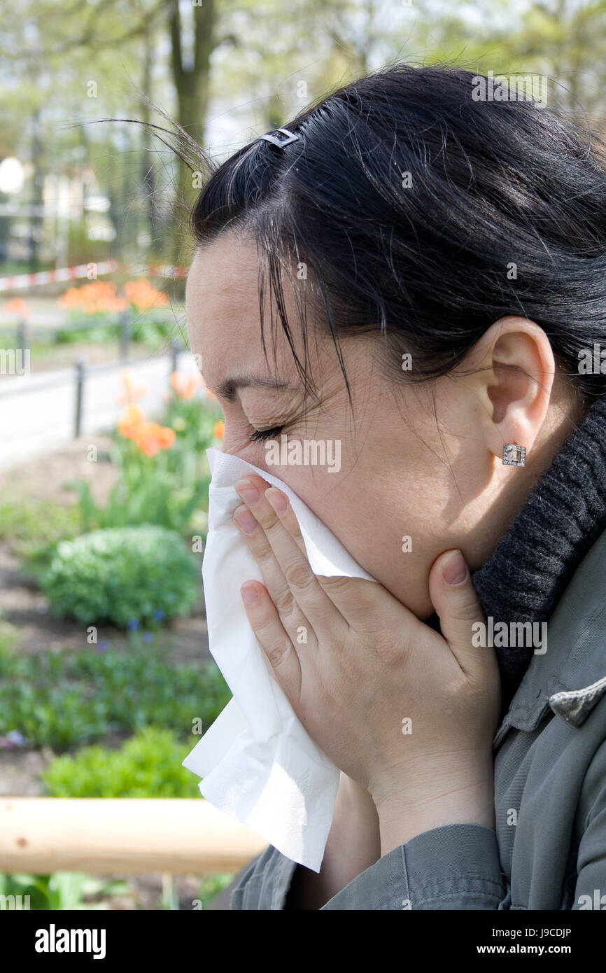 woman, women, pollen, nose, season, tissue, allergy, humans, human beings Stock Photo - Alamy