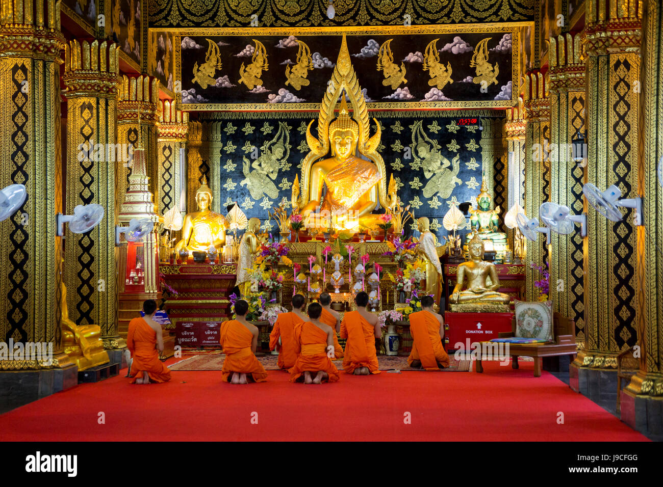 Buddhist monk temple hi-res stock photography and images - Alamy
