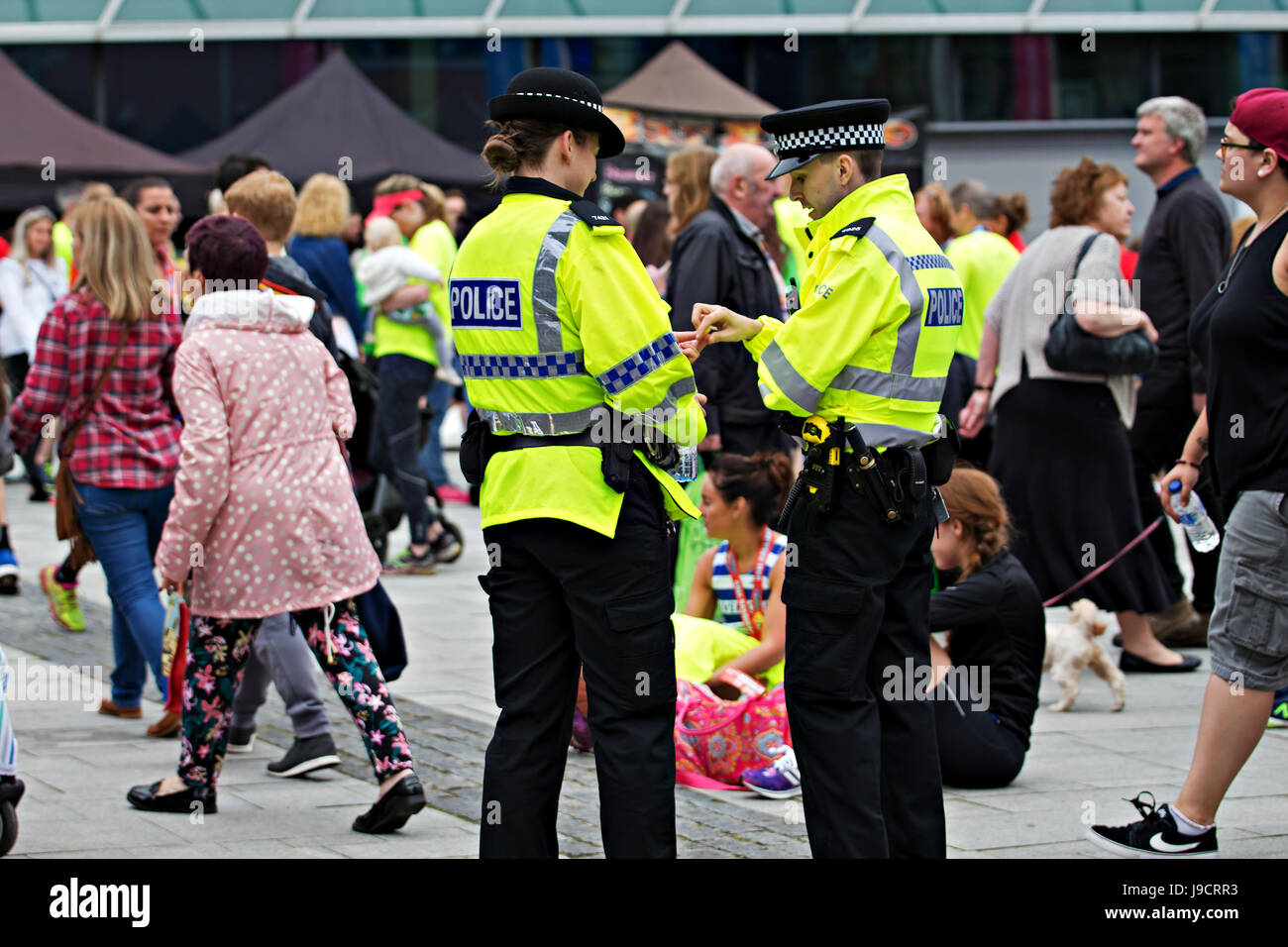 Hi visibility female hi-res stock photography and images - Alamy