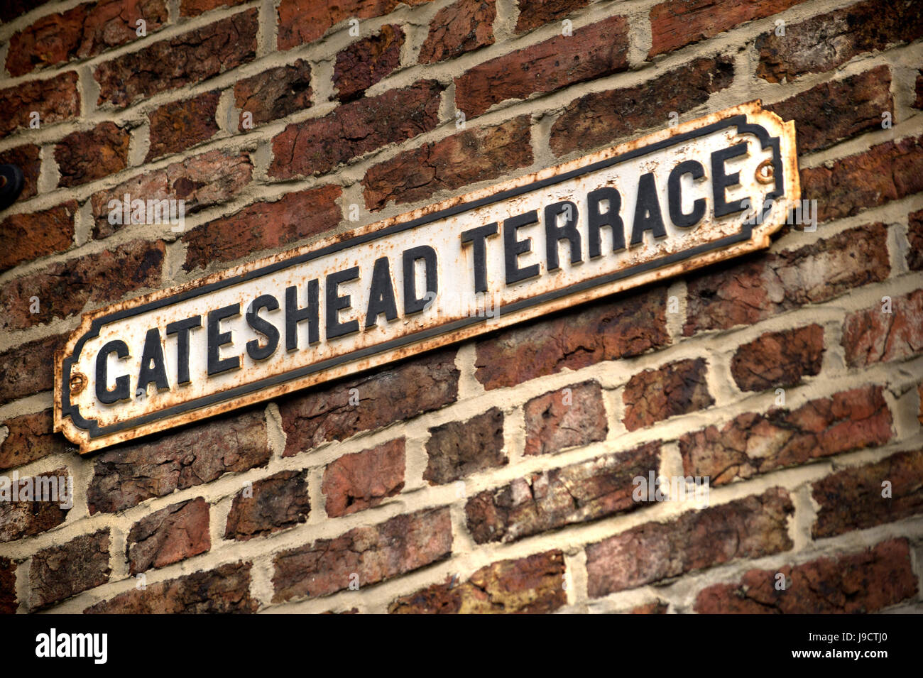 Gateshead terrace sign hi-res stock photography and images - Alamy