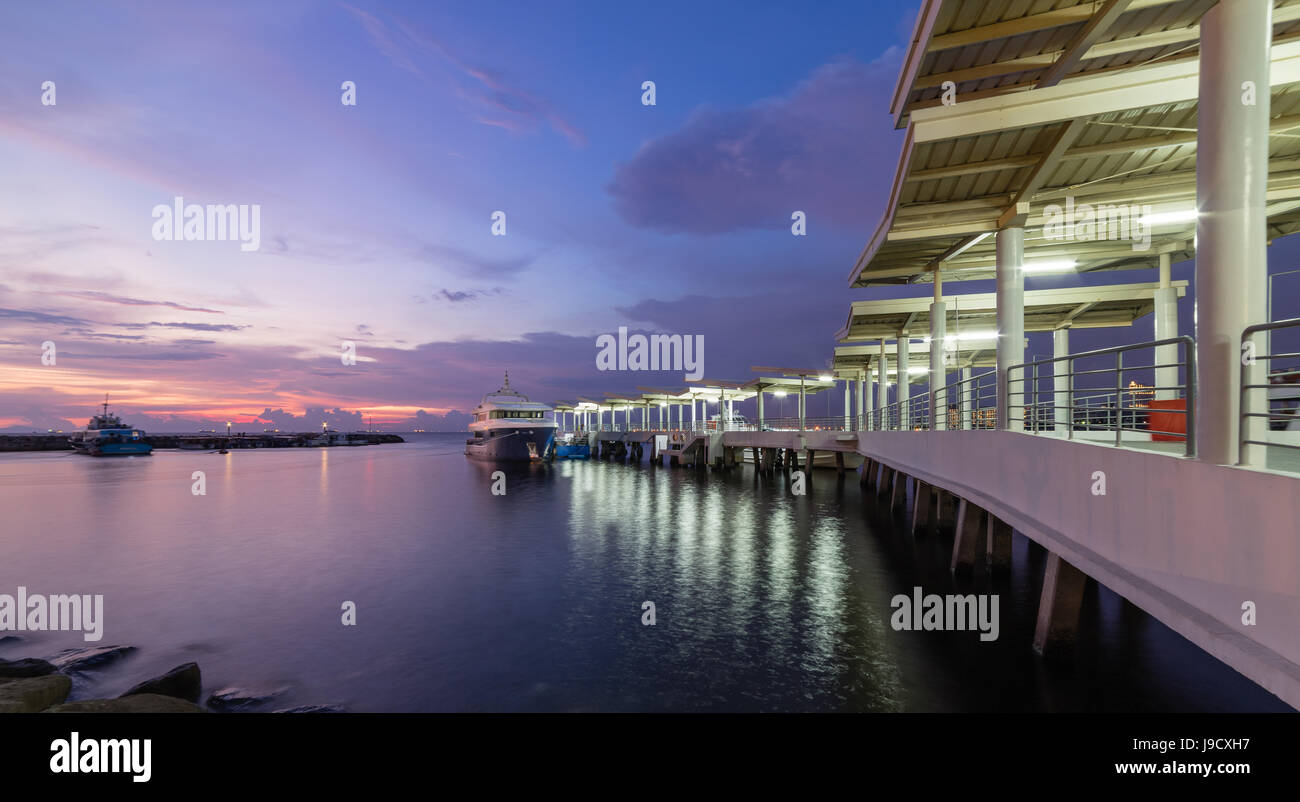 Water terminal at Manila bay Stock Photo - Alamy