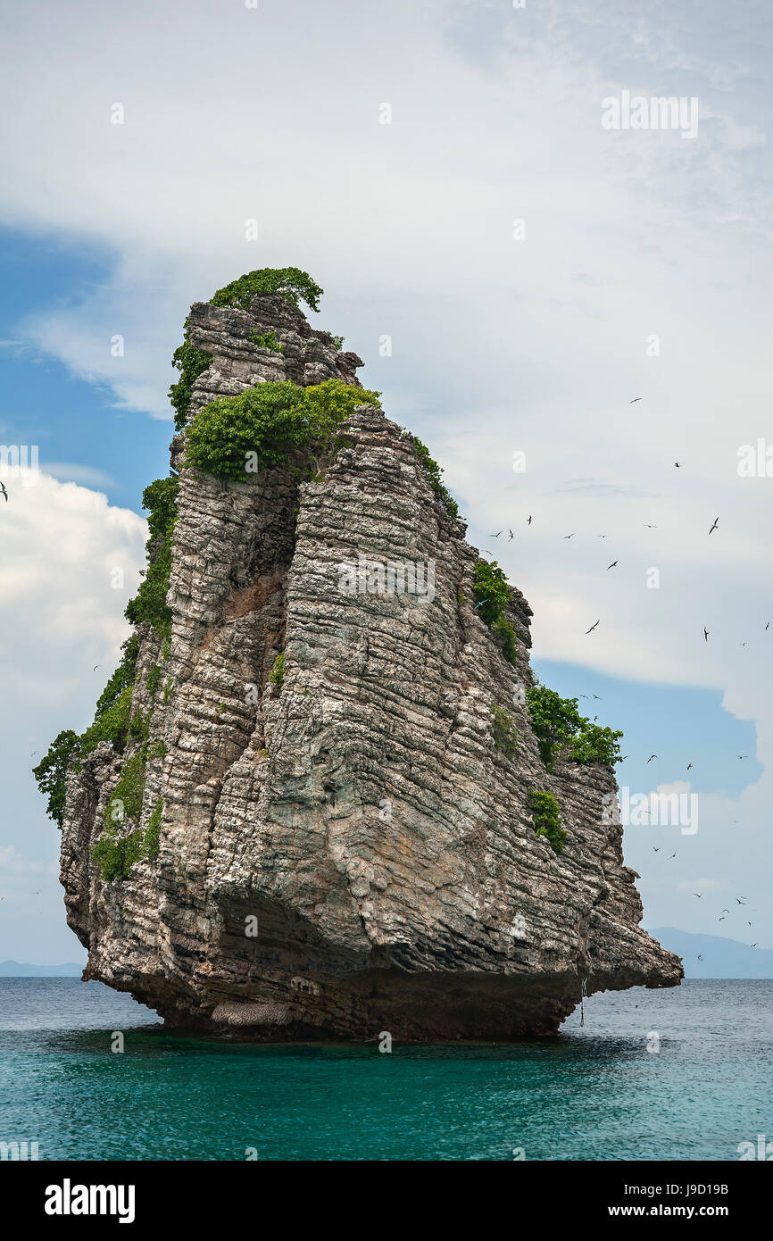 Limestone rock island at Ko Phi Phi, Phuket, Thailand Stock Photo - Alamy
