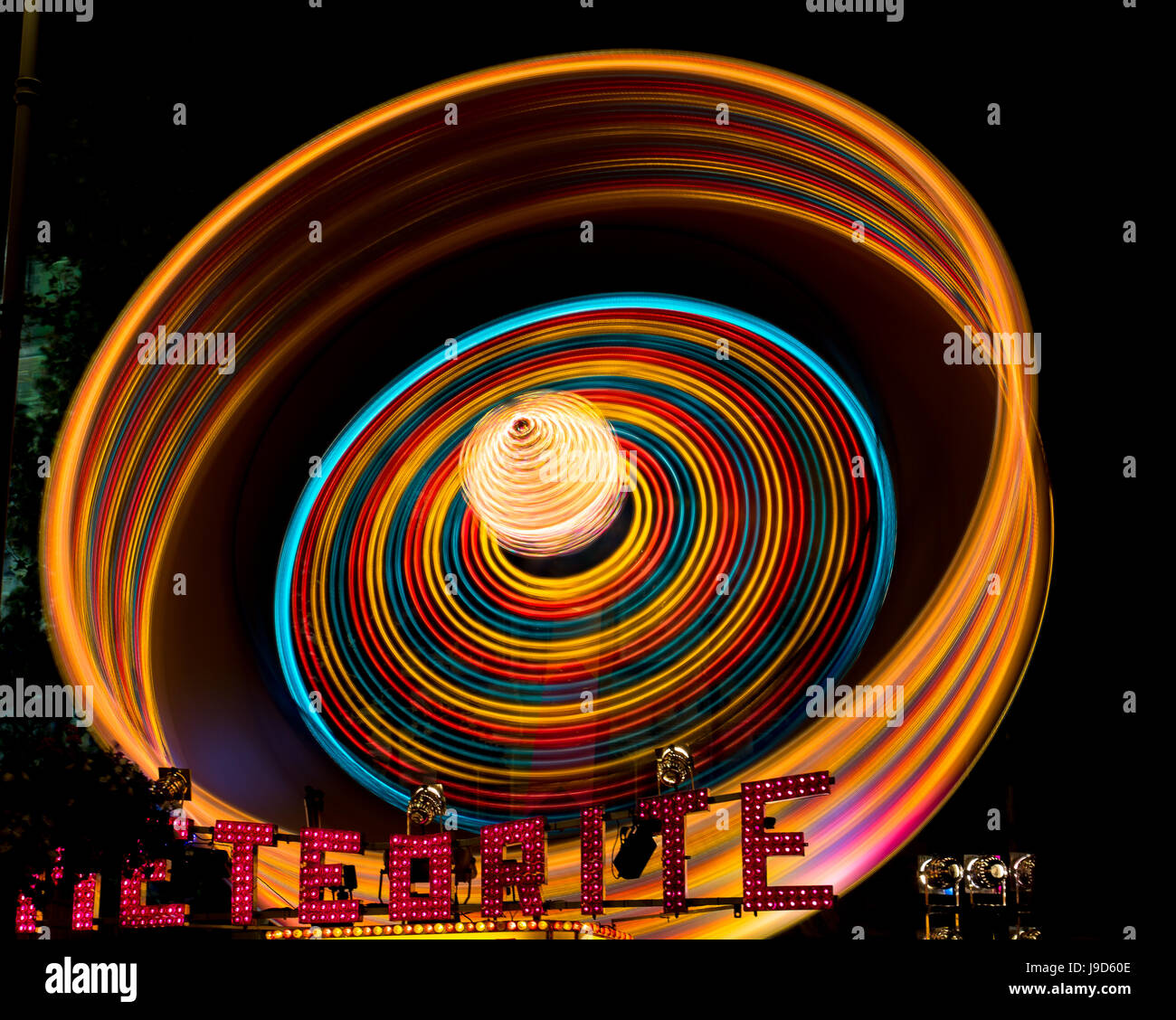 The remarkably smooth light trace from the 'Meteorite' ride at St Giles ...