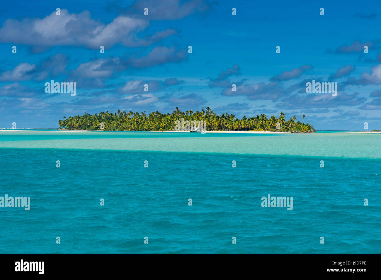 Aitutaki lagoon, Rarotonga and the Cook Islands, South Pacific, Pacific ...