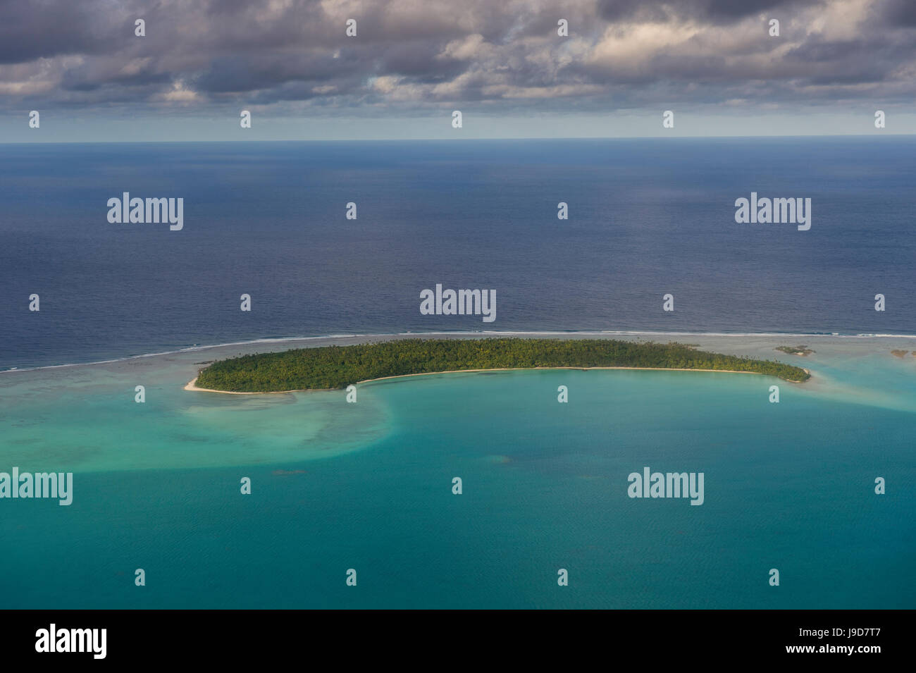 Aerial of Aitutaki lagoon, Rarotonga and the Cook Islands, South ...