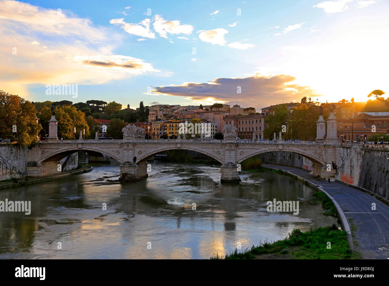 Tiber river rome hi-res stock photography and images - Alamy