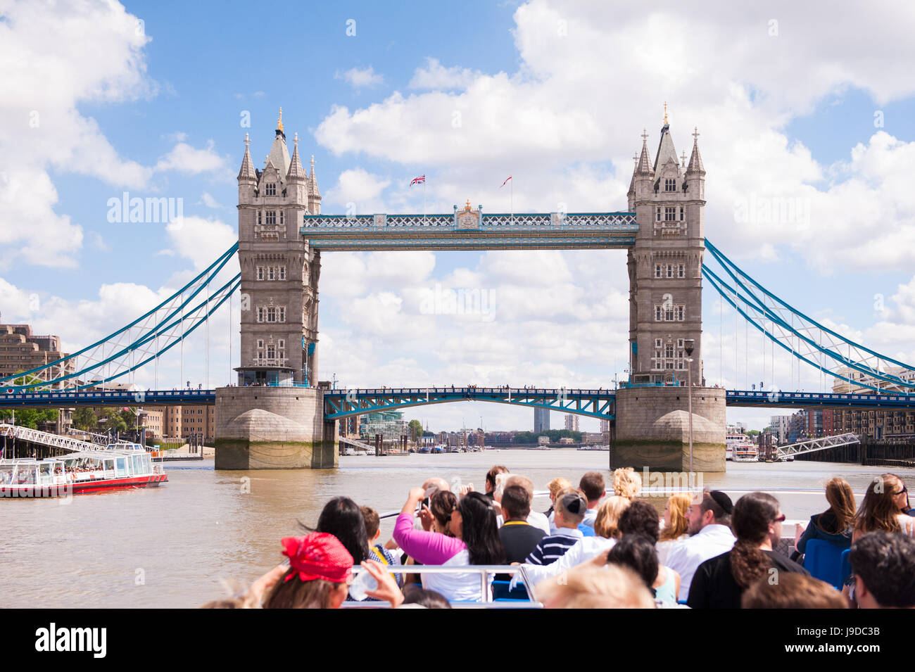 Thames view towards tower bridge hi-res stock photography and images ...