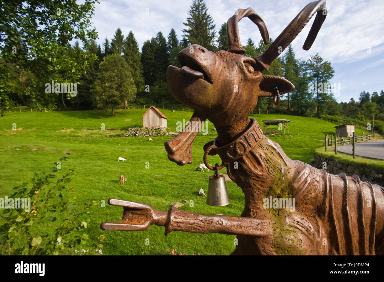 Sculptor animal hi-res stock photography and images - Alamy