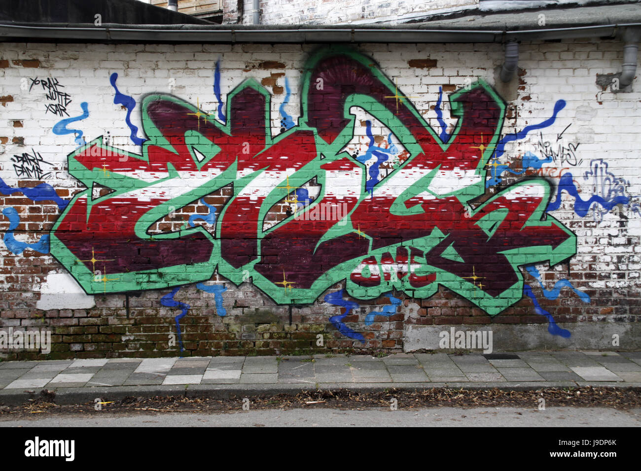 daub, graffiti, grafitti, scribbling, damage to property, bribe, art ...