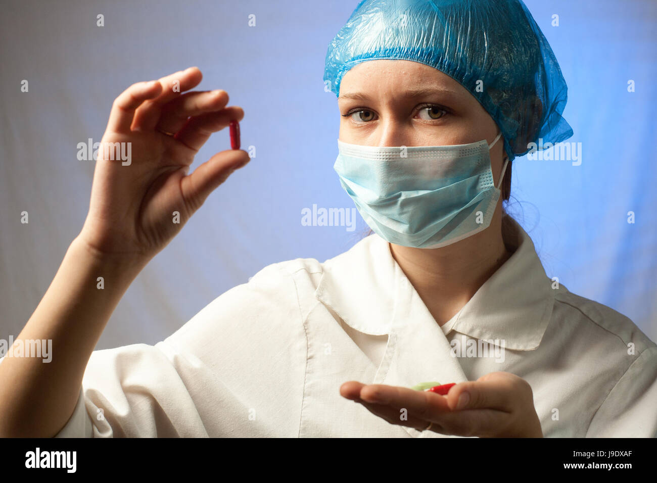 doctor giving prescription to patient in hospital Stock Photo - Alamy
