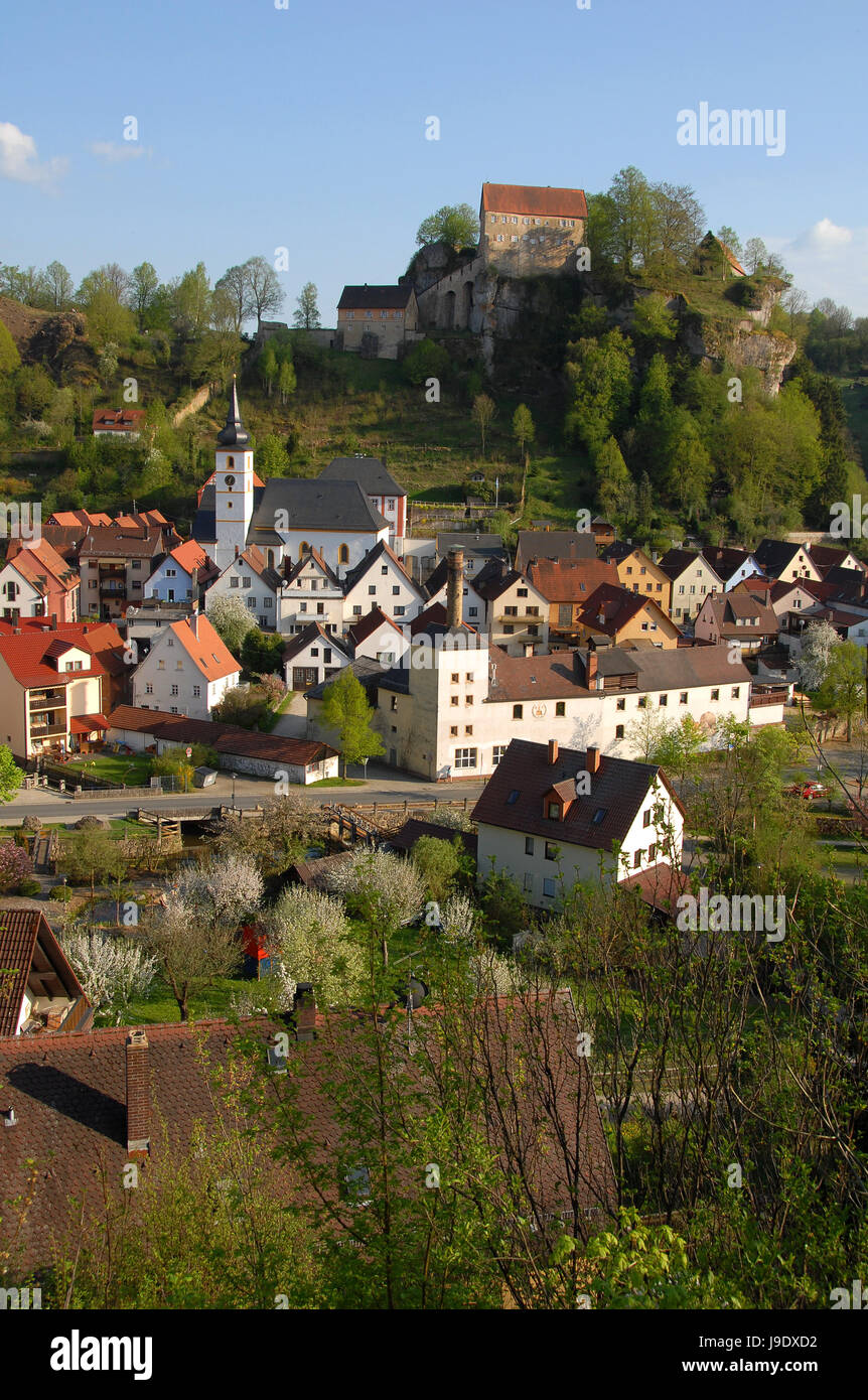 Pottenstein castle in franconian switzerland hi-res stock photography ...