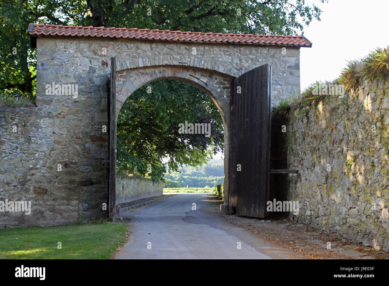 goal, passage, gate, archgway, gantry, gateway, goal, passage, gate ...