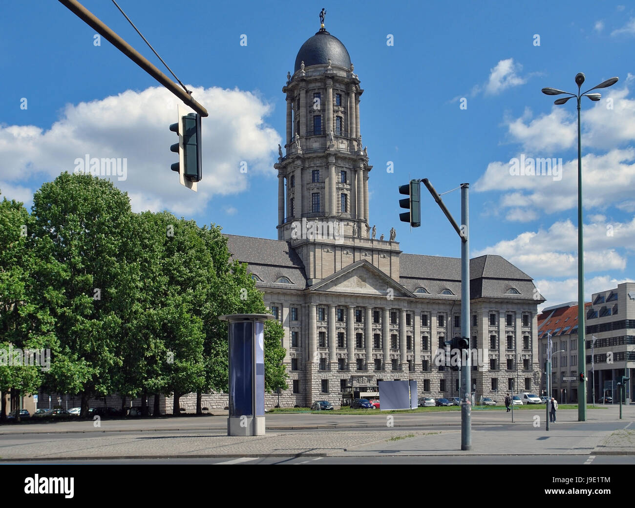 altes stadthaus in berlin Stock Photo - Alamy