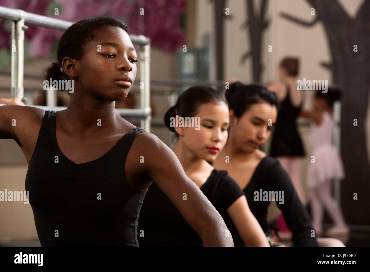 African possession dance hi-res stock photography and images - Alamy