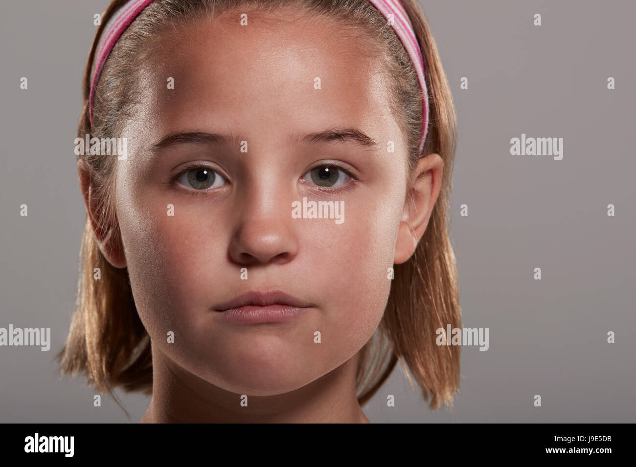 Girl hairband teen hi-res stock photography and images - Alamy