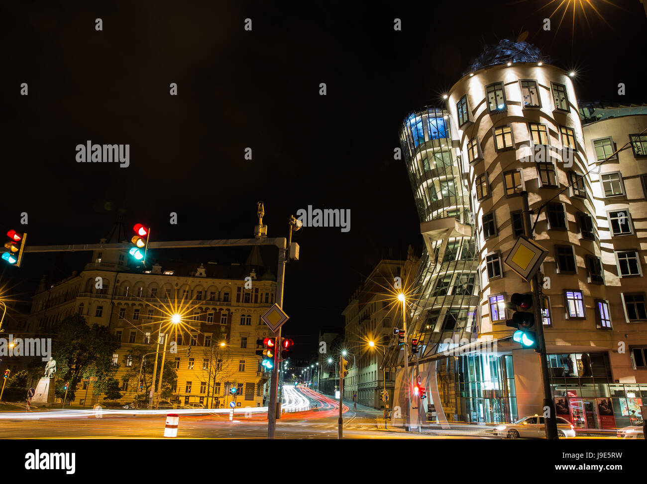 Dancing House, Prague Stock Photo - Alamy