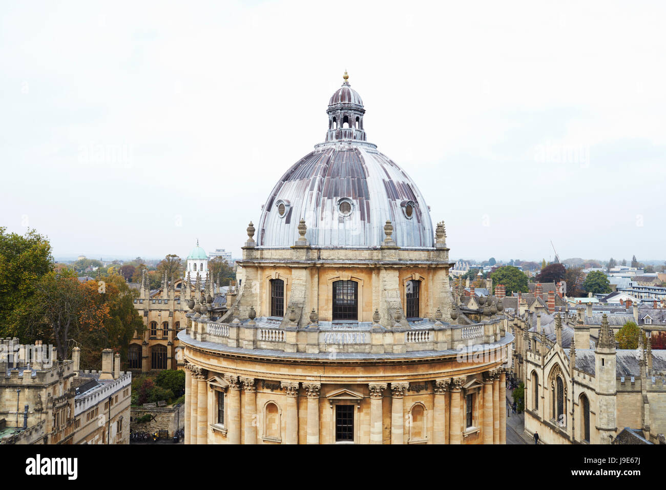 Oxford university aerial view 2016 hi-res stock photography and images ...