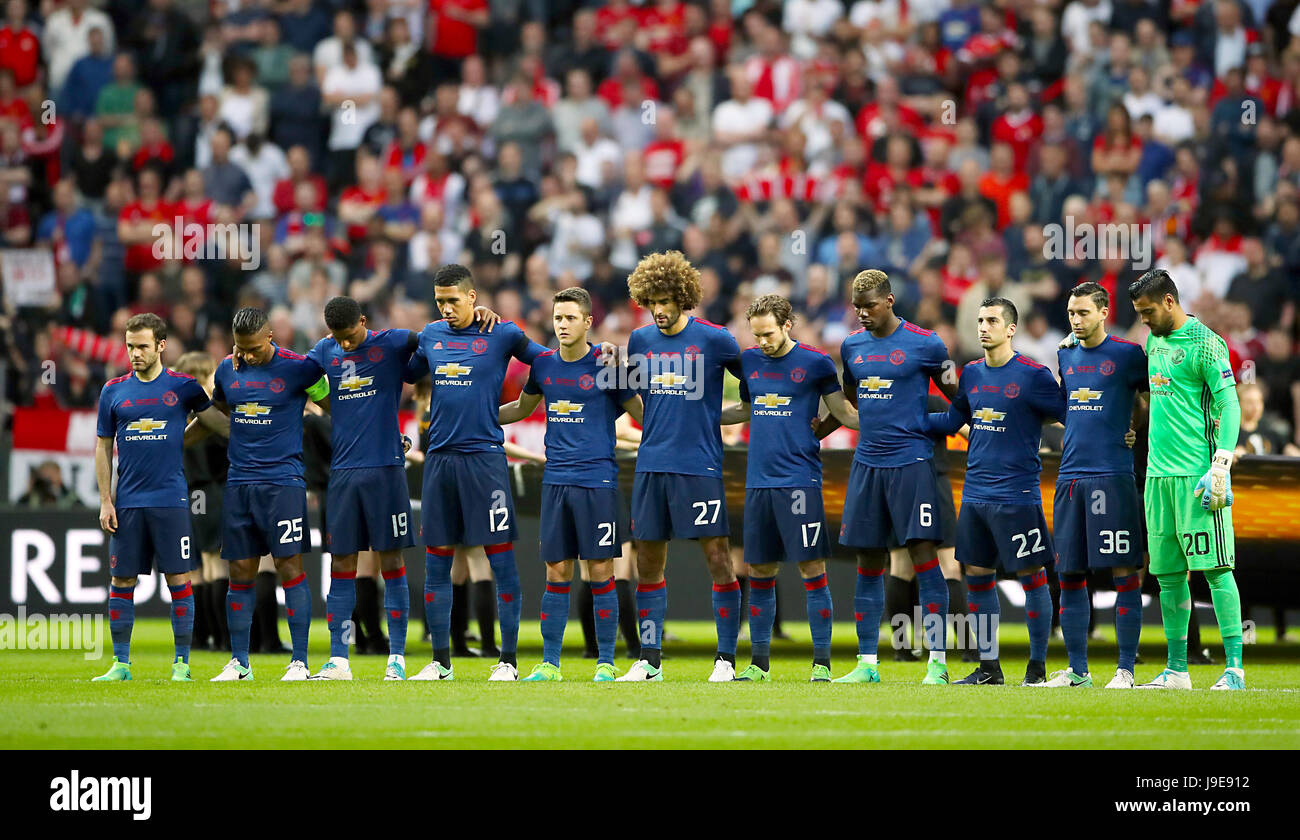 Manchester United players line up prior to the match Stock Photo - Alamy