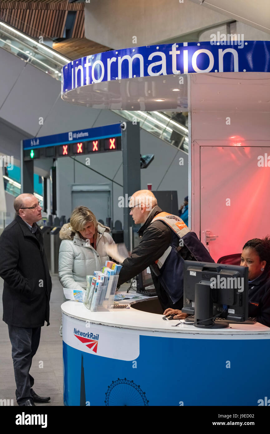 Train station information desk hi-res stock photography and images - Alamy