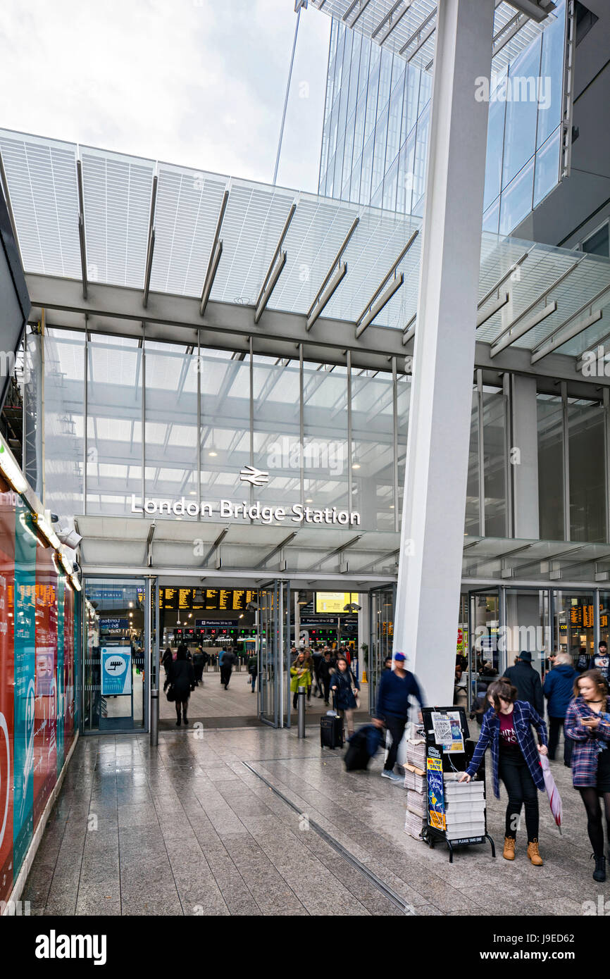 LONDON BRIDGE STATION Stock Photo - Alamy