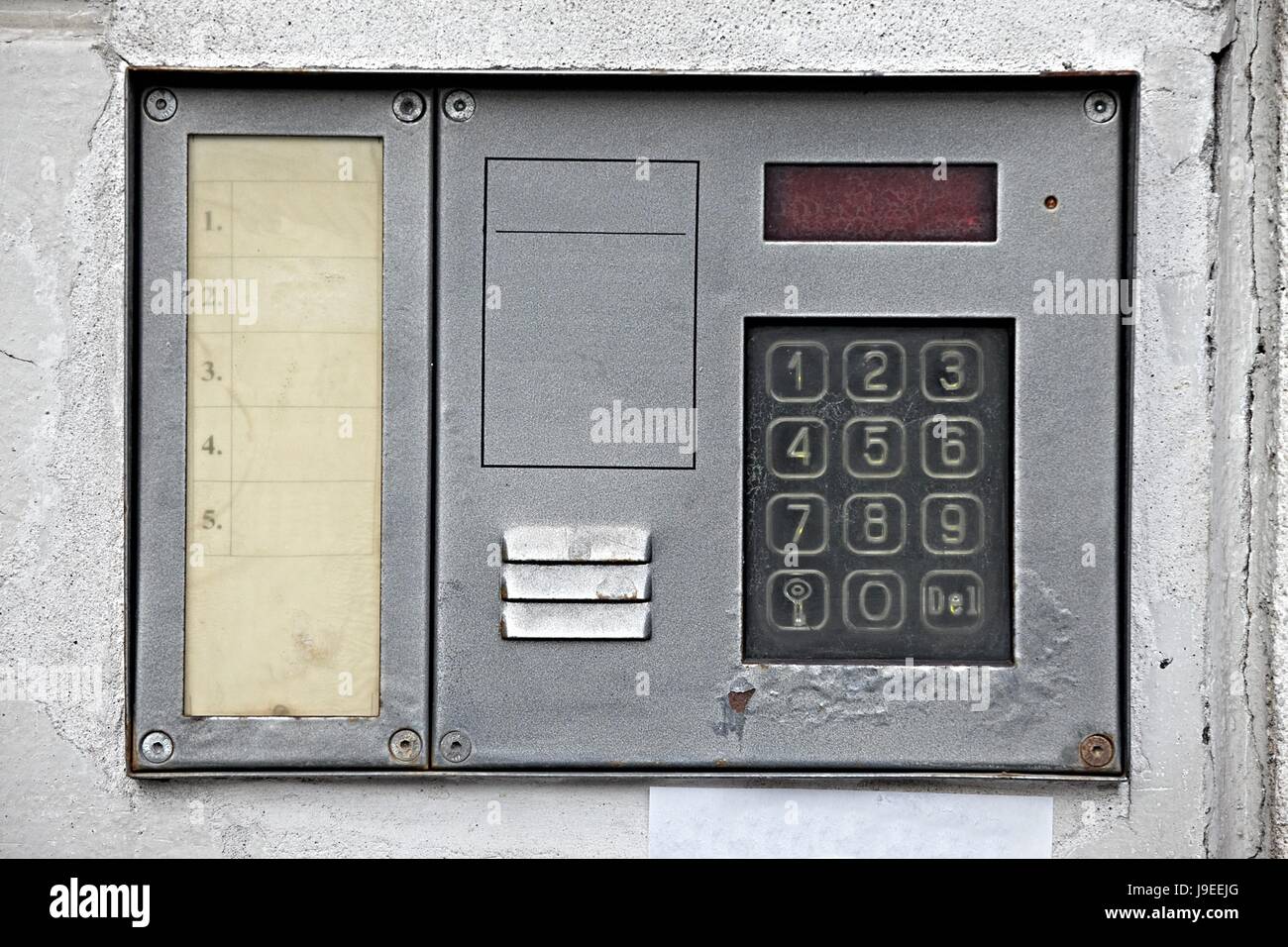 Gate numbers hi-res stock photography and images - Alamy