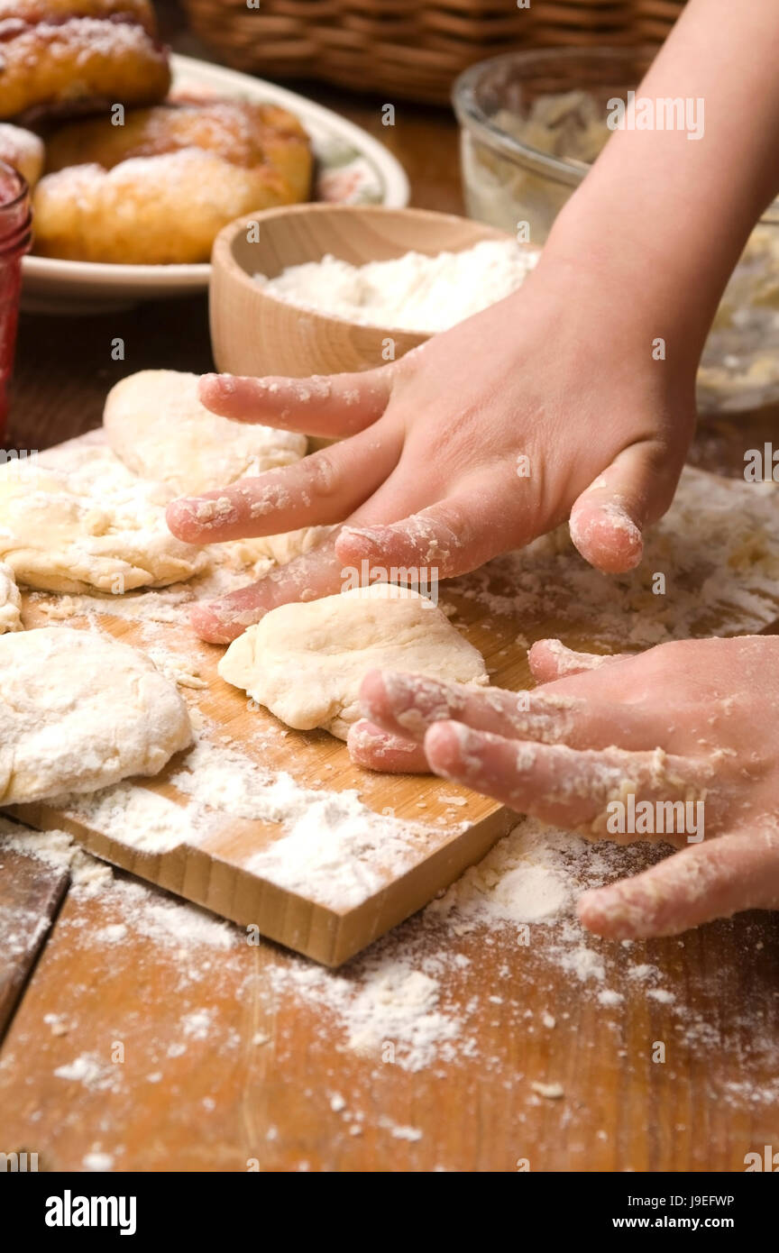 jam, baked, dessert, child, hand, humans, human beings, people, folk ...