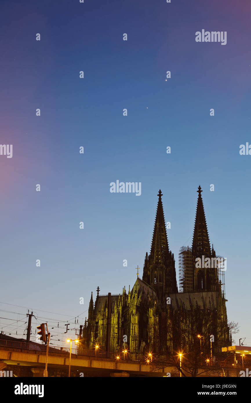 cologne cathedral at night Stock Photo - Alamy