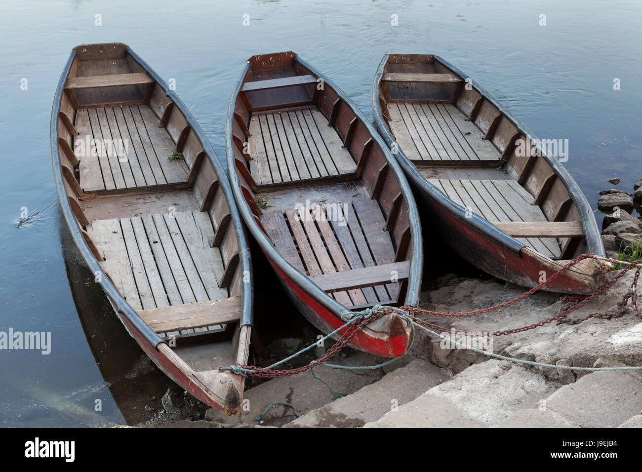 fishing boat, rowing boat, bank of a river, river-bank, river, water ...
