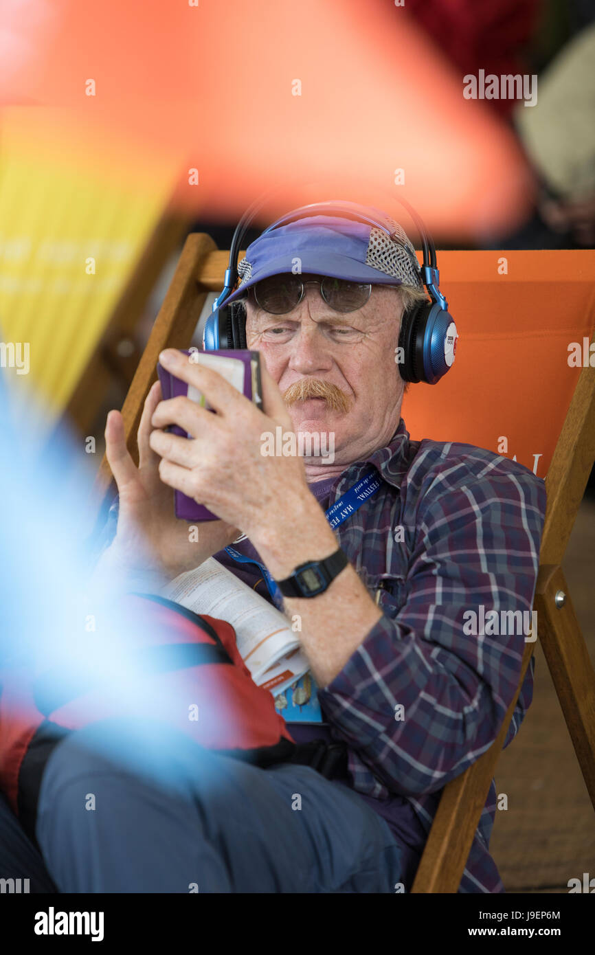 older man using new technology Stock Photo - Alamy