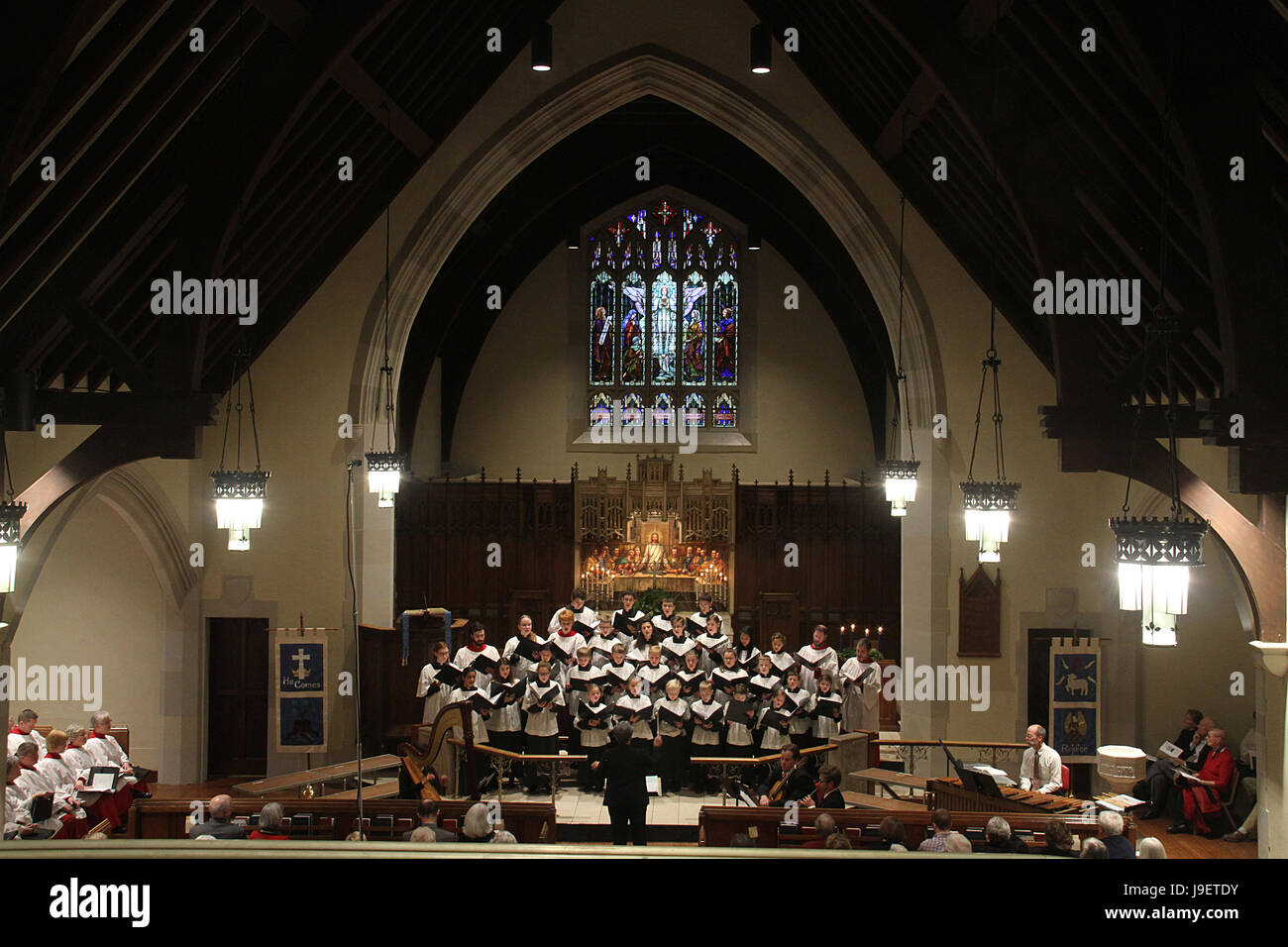 Vocal group church hi-res stock photography and images - Alamy