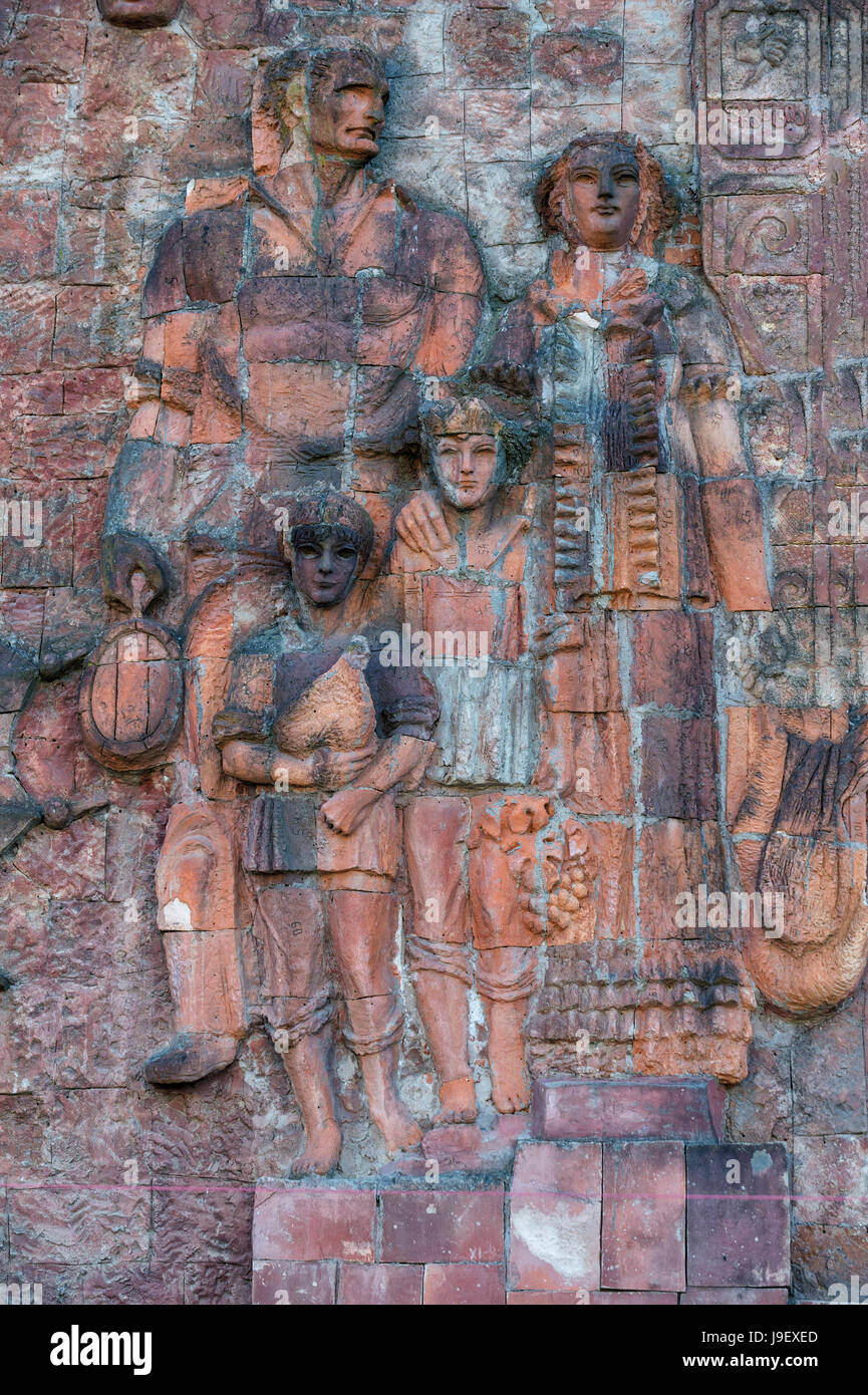 Communist era sculpture hi-res stock photography and images - Alamy Communist era sculpture hi-res stock photography and images - Alamy