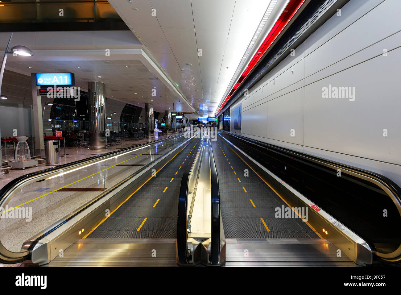 Airport terminal escalators hi-res stock photography and images - Alamy