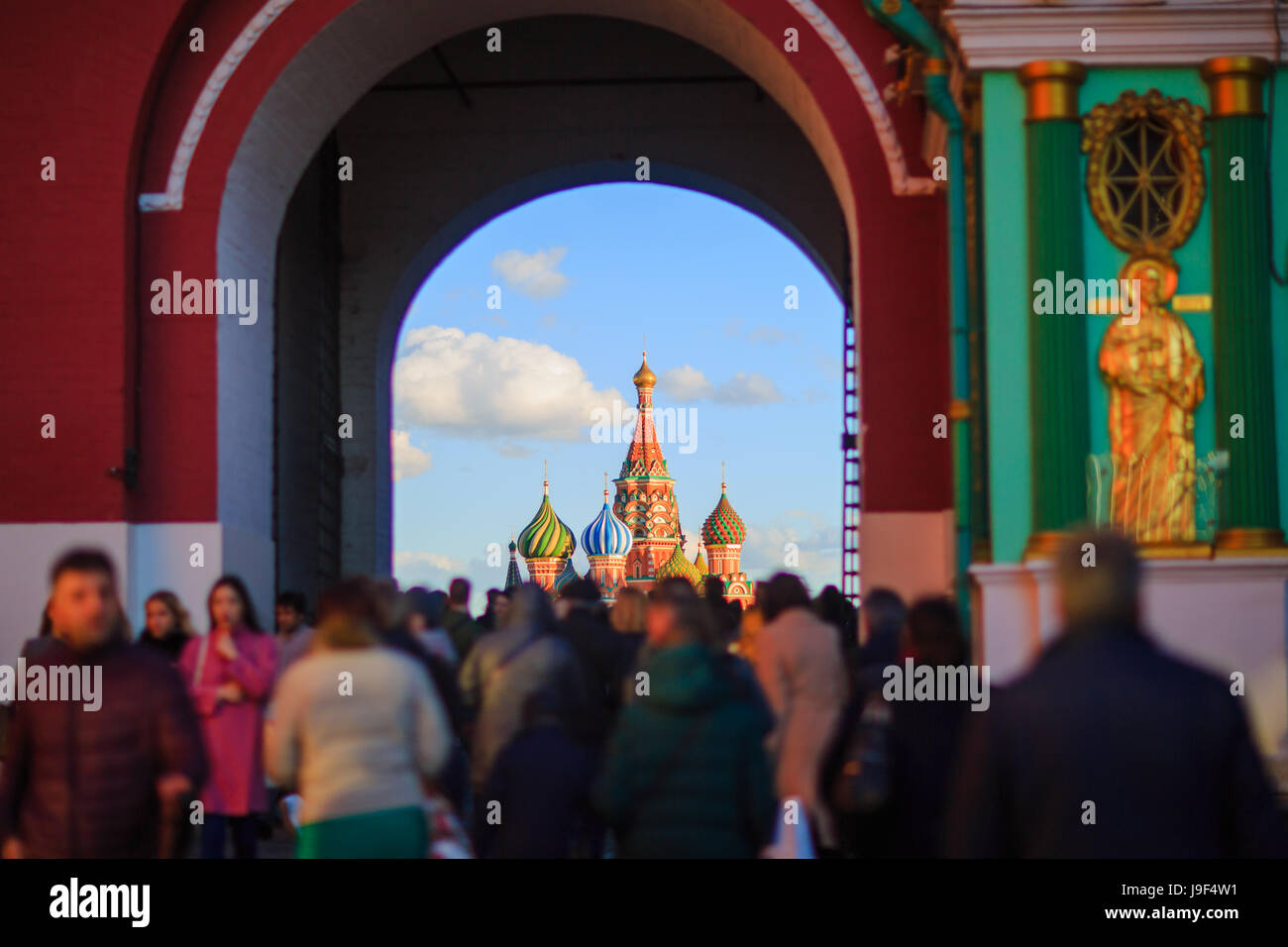 Entrance red square moscow hi-res stock photography and images - Alamy
