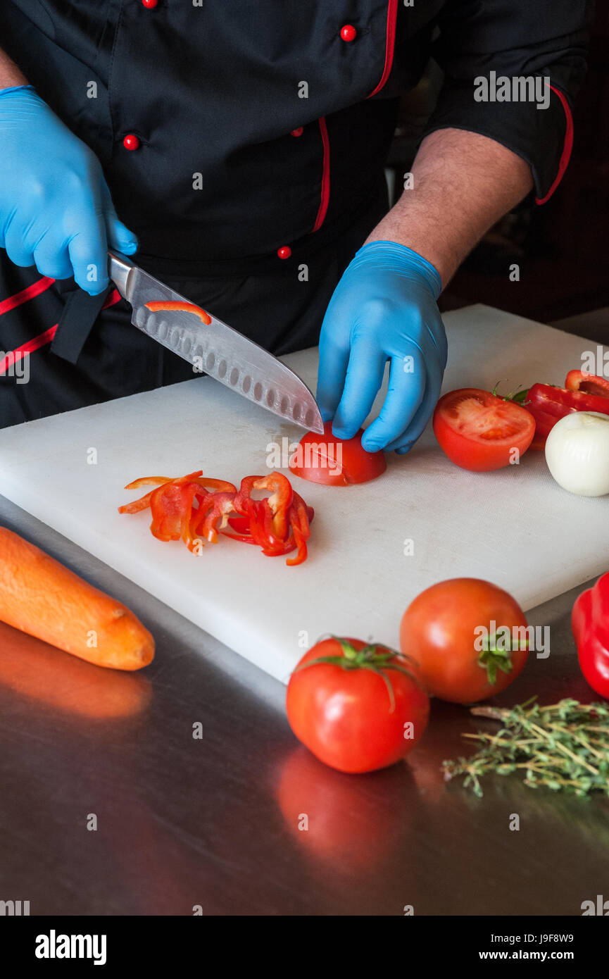 Chef cutting vegetables Stock Photo - Alamy