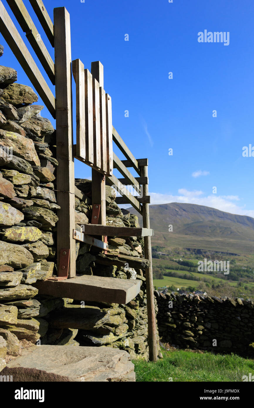 Countryside wall stile hi-res stock photography and images - Alamy