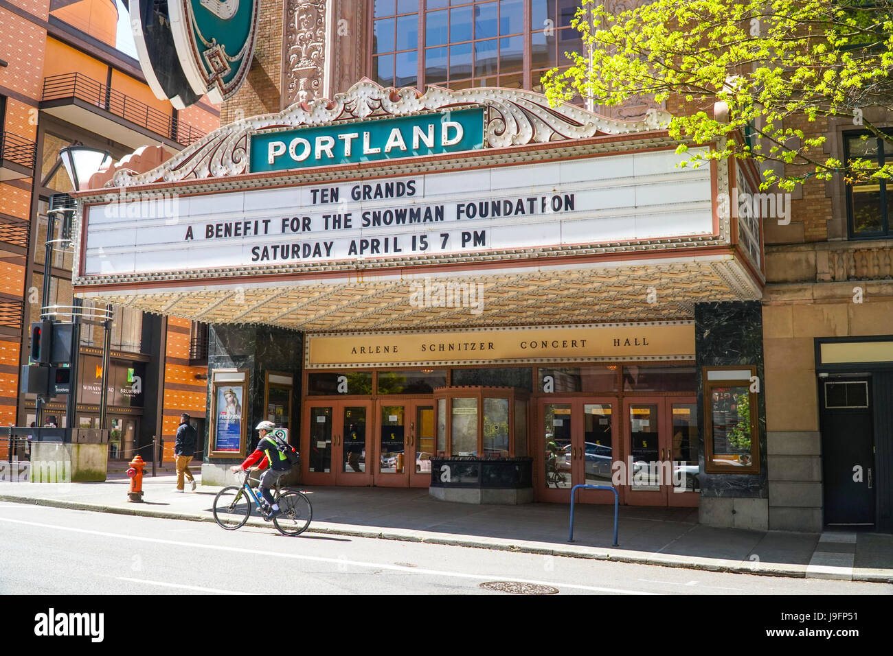 Portland Theater - Arlene Schnitzer Concert Hall - PORTLAND - OREGON ...