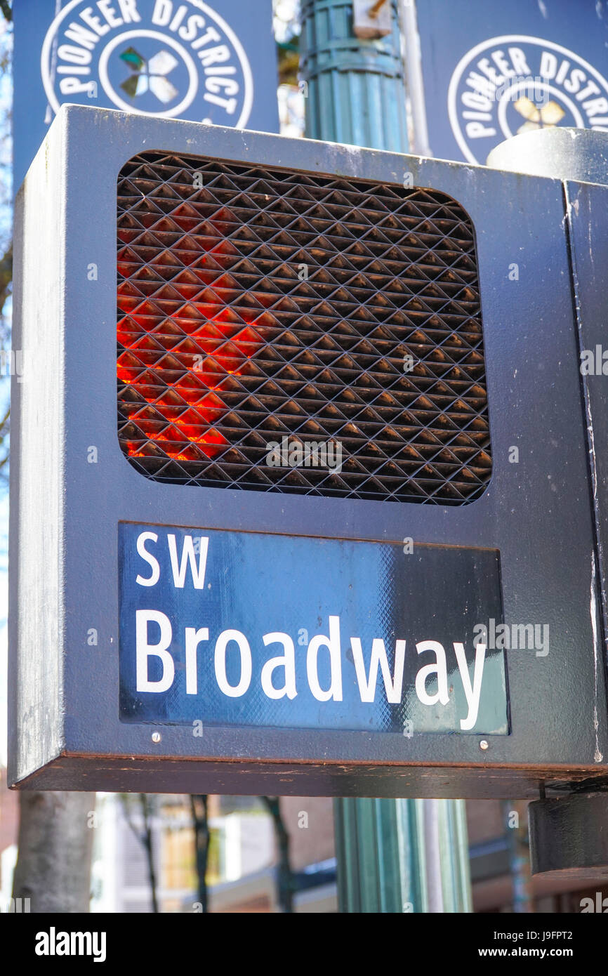 Sw broadway portland oregon hi-res stock photography and images - Alamy