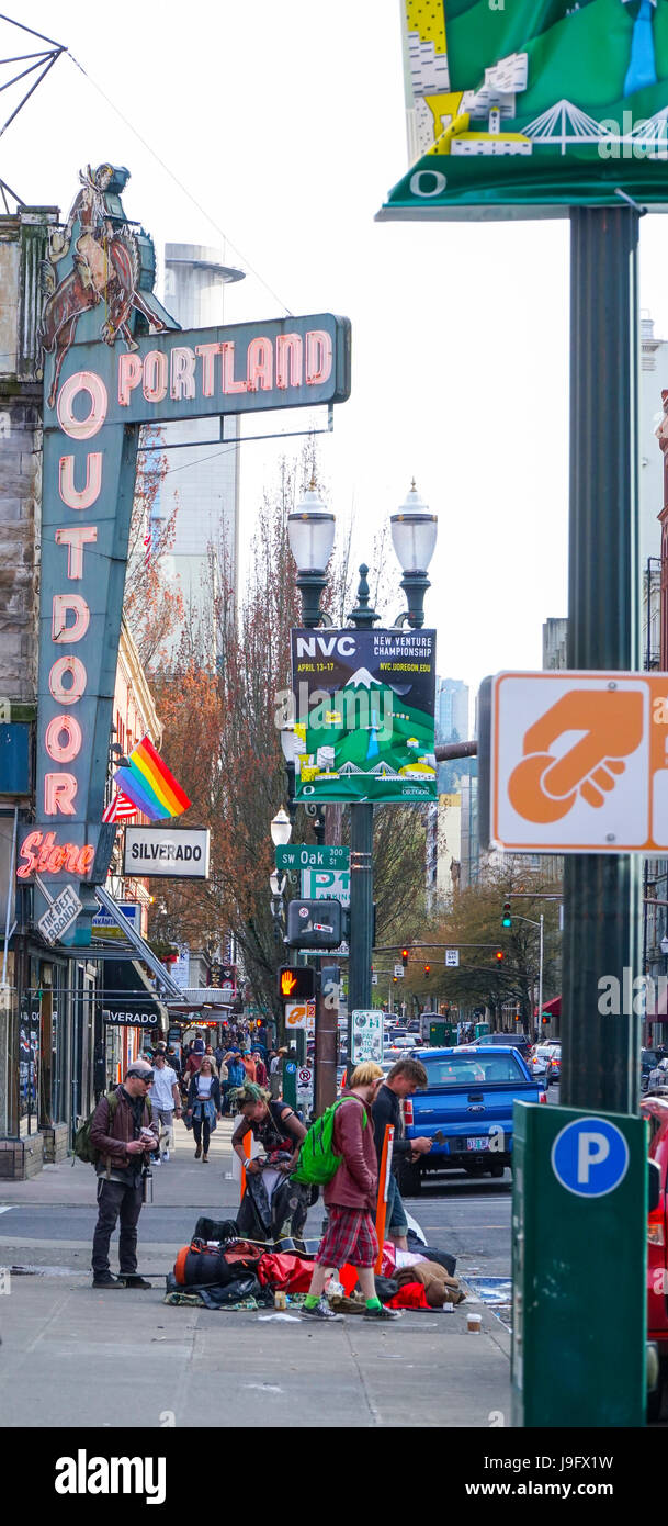 Portland outdoor store hi-res stock photography and images - Alamy