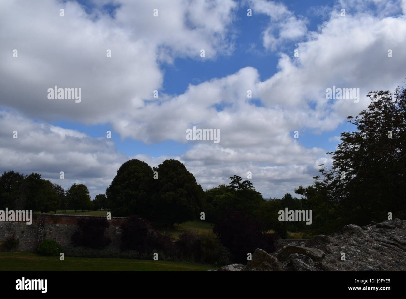 Castles keep farnham hi-res stock photography and images - Alamy