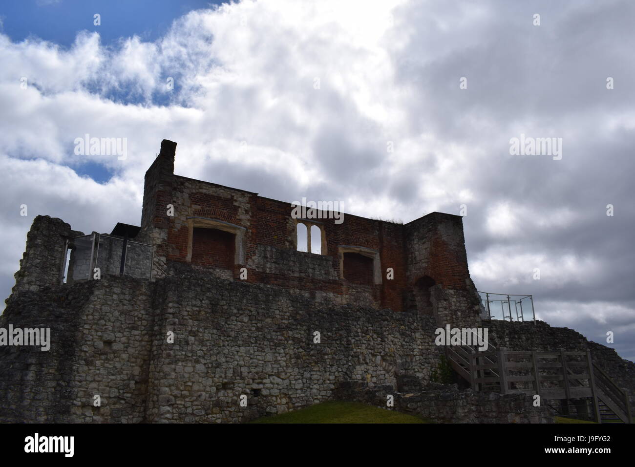 Castles keep farnham hi-res stock photography and images - Alamy