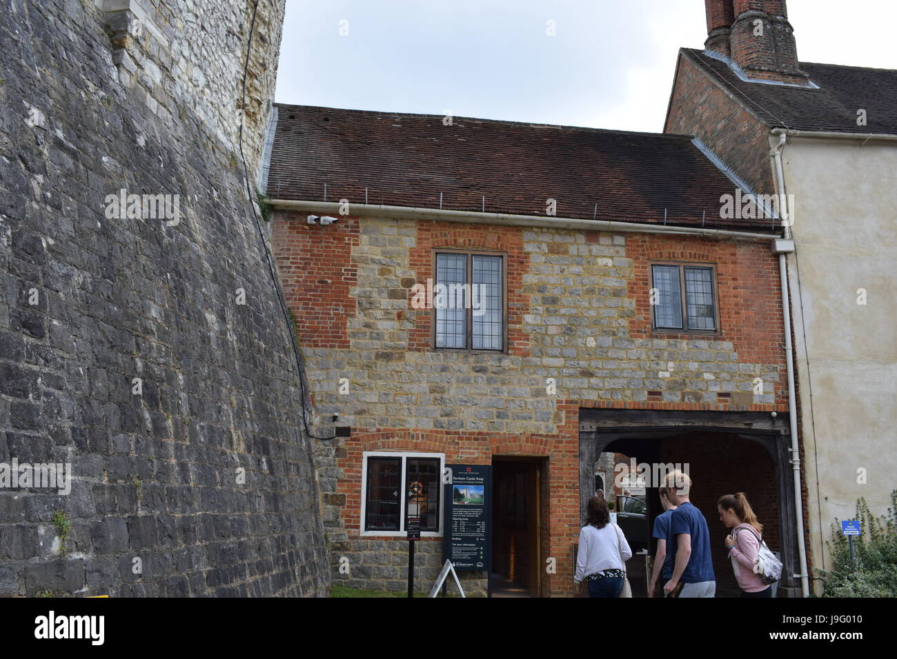 Farnham Castle Keep 0003 Stock Photo - Alamy