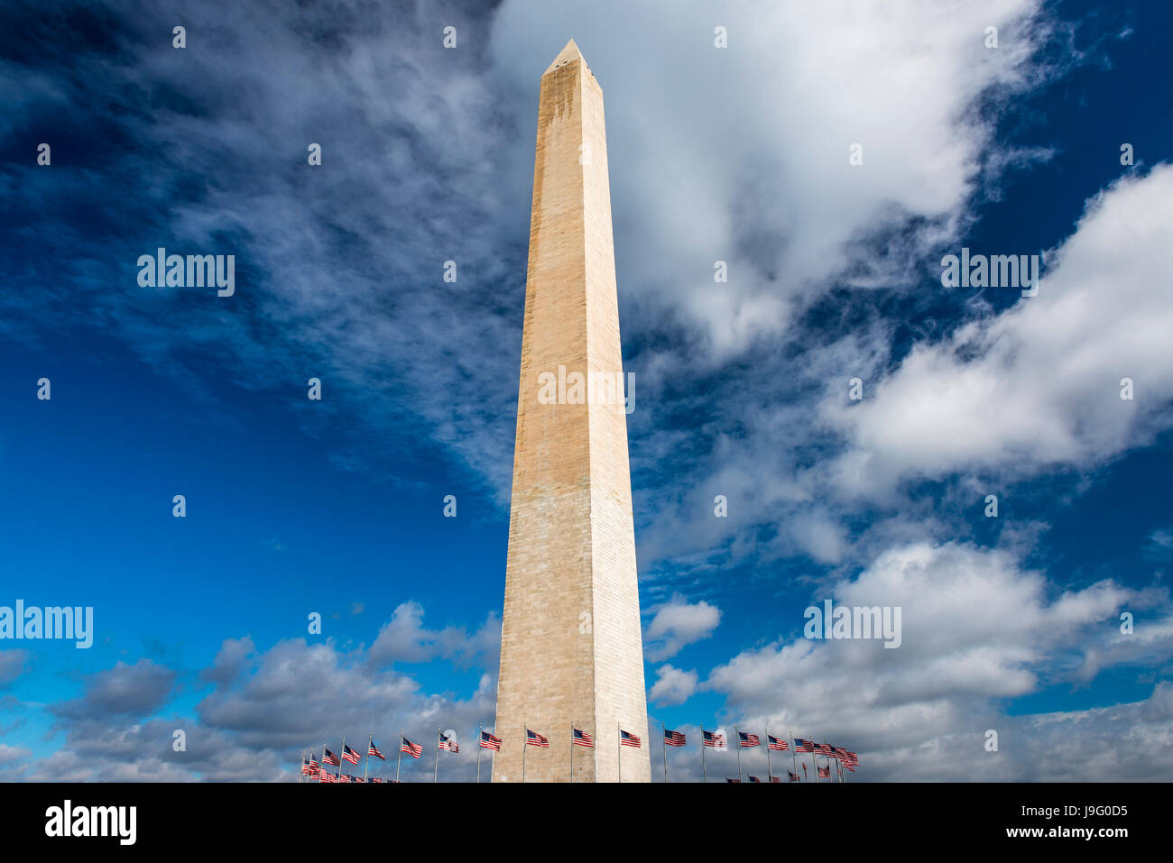 Tall columns washington monument hi-res stock photography and images ...