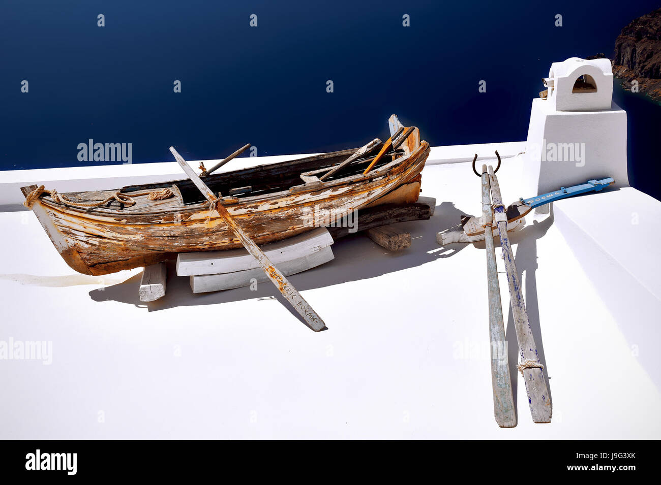 Greek rowing boat hi-res stock photography and images - Alamy