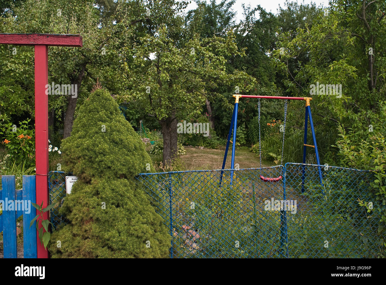 Schrebergarten family hi-res stock photography and images - Alamy