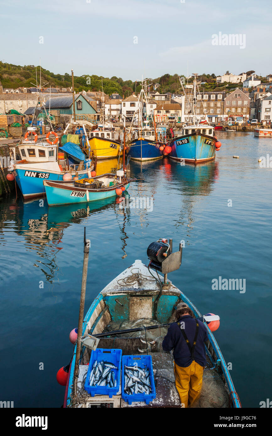 Fishermen Cornwall High Resolution Stock Photography and Images - Alamy