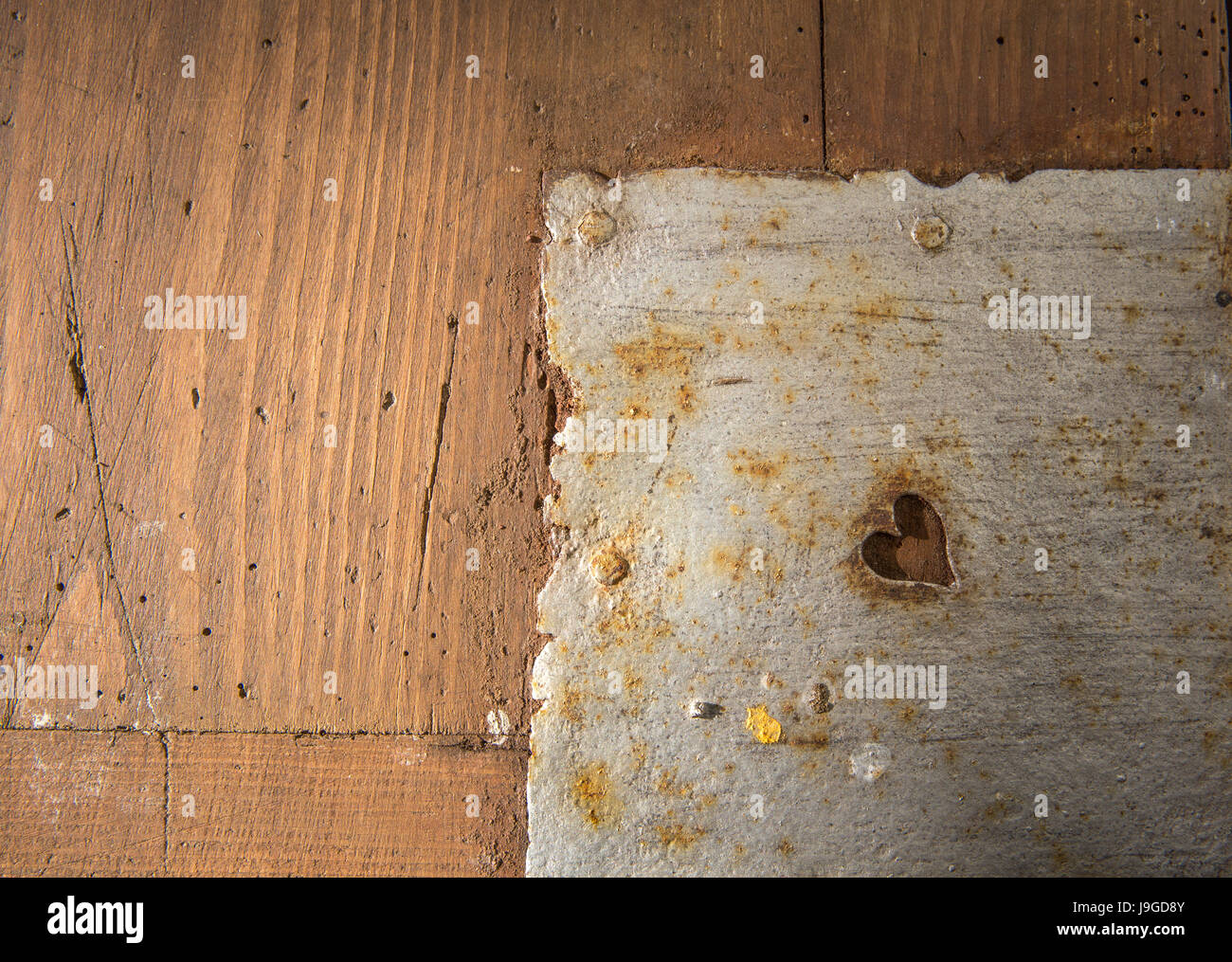 Old wooden texture with metal silver shield Stock Photo - Alamy